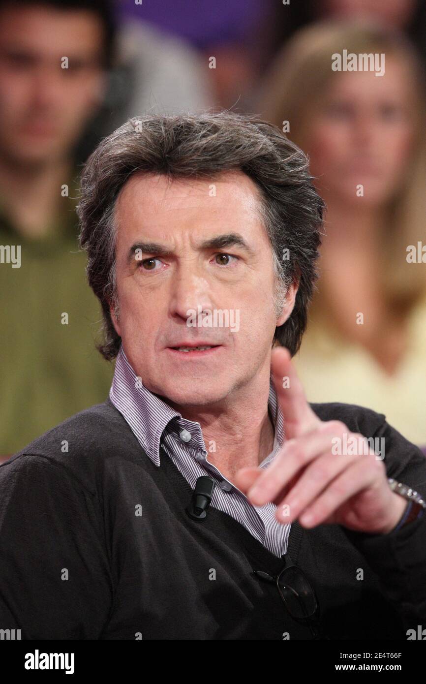 Francois Cluzet at the taping of Vivement Dimanche on January 30, 2008 ...