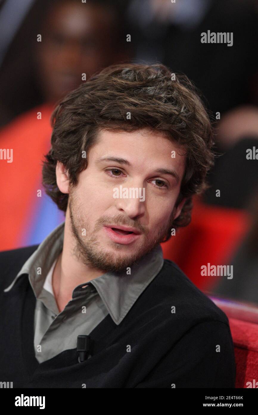 Guillaume Canet at the taping of Vivement Dimanche on January 30, 2008 ...