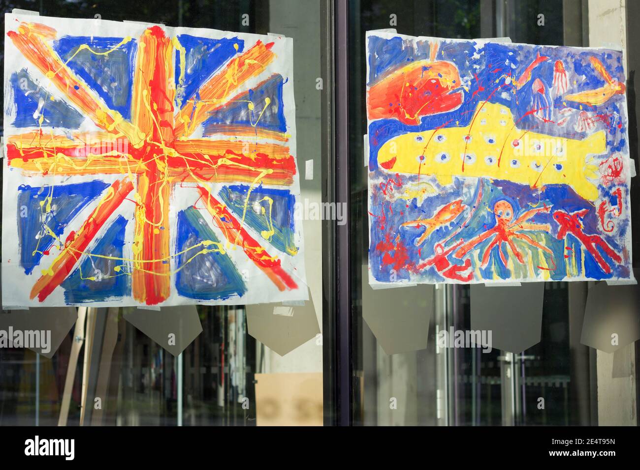 Glass drawings hi-res stock photography and images - Alamy