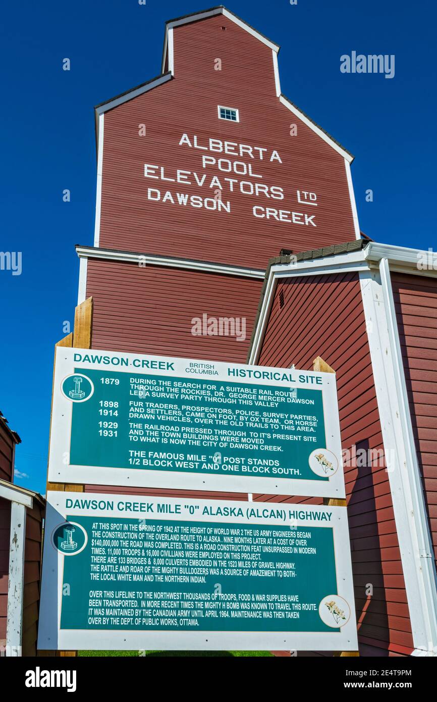 Highway signs canada hi-res stock photography and images - Alamy