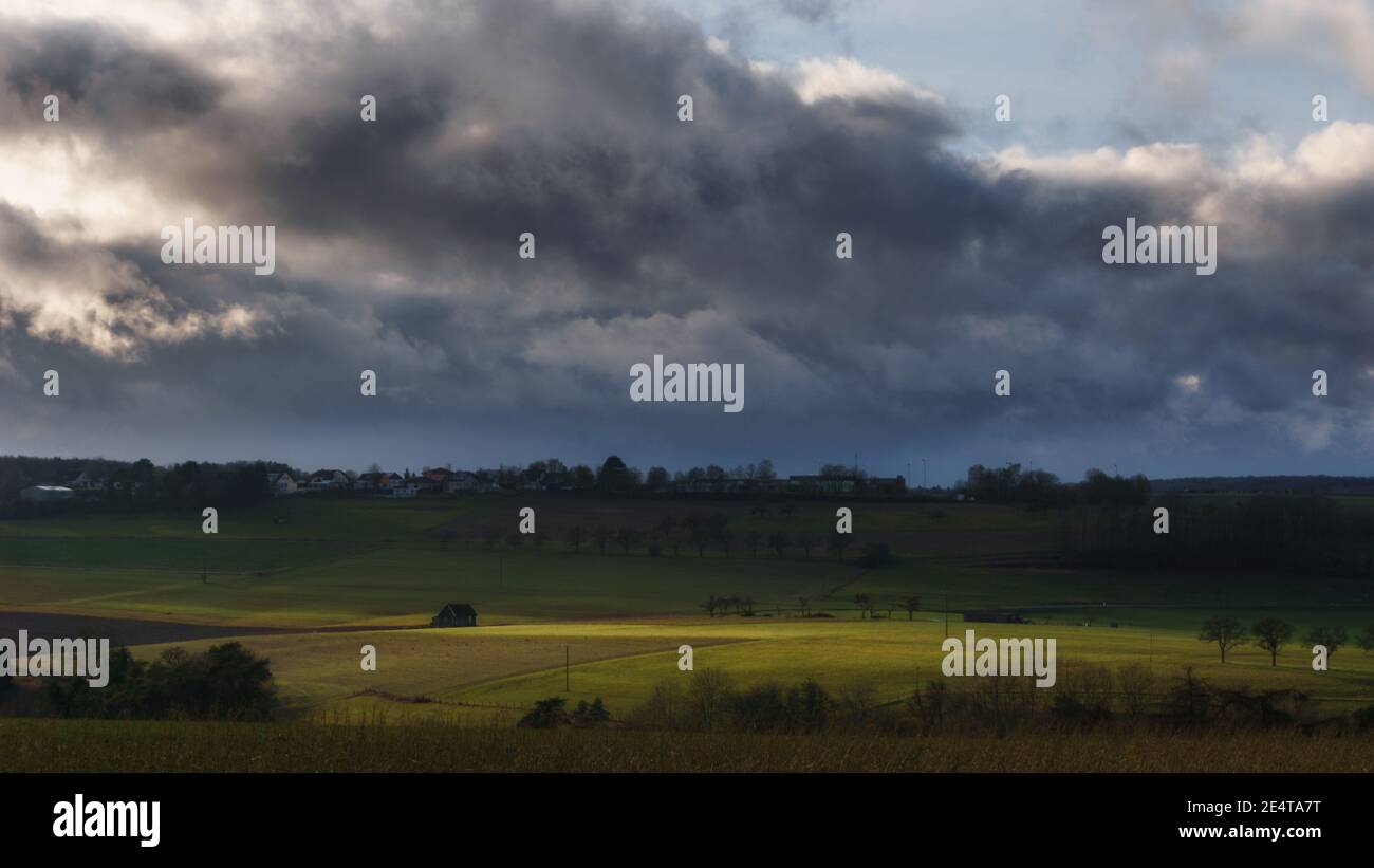 Sunny farm hi-res stock photography and images - Alamy