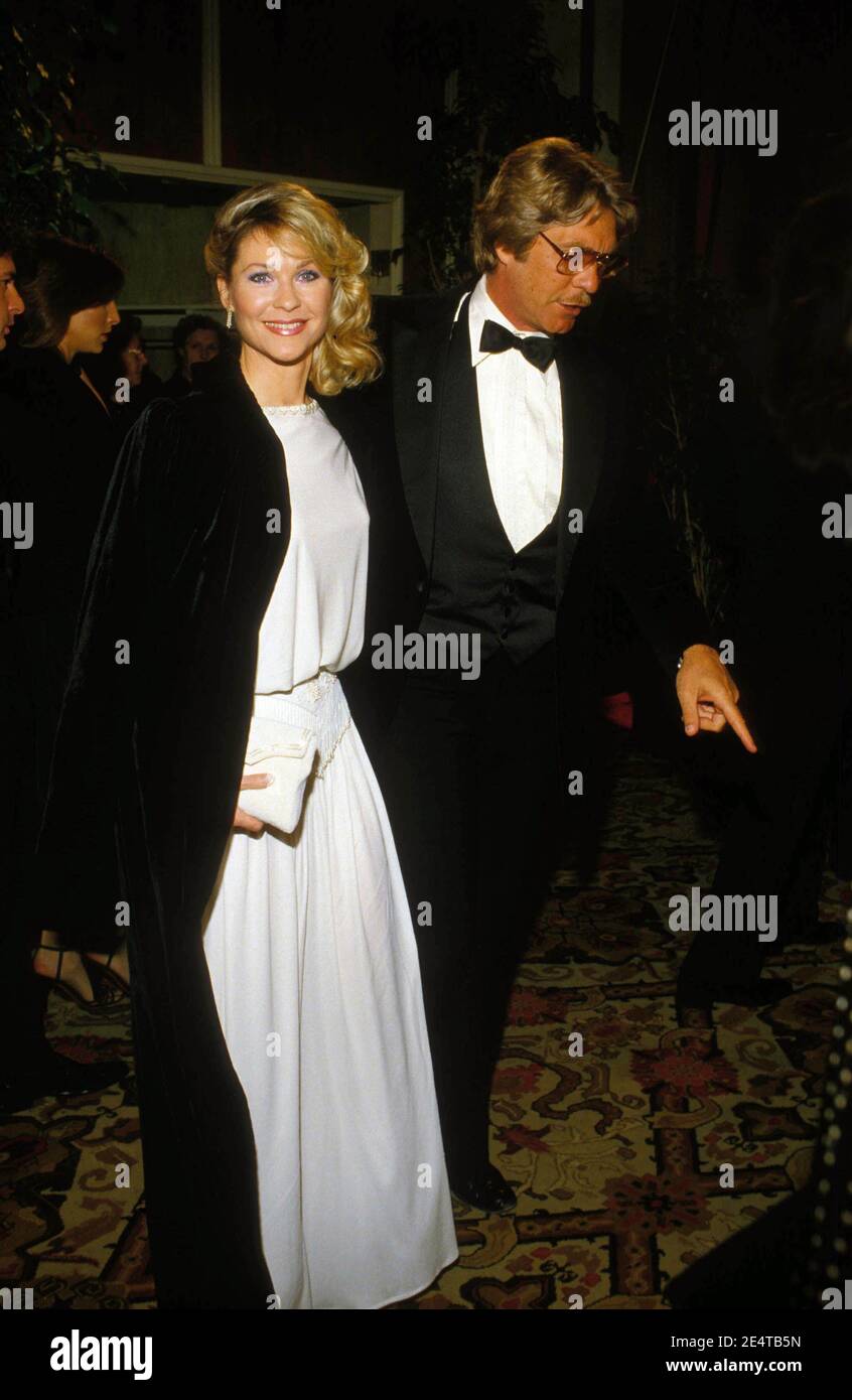 Dee wallace stone christopher stone hi-res stock photography and images ...