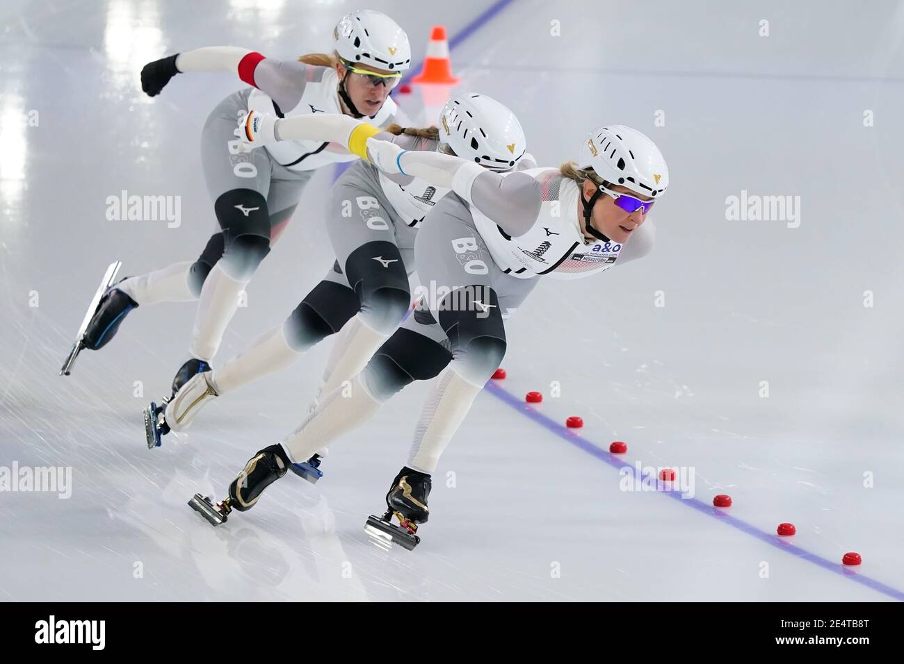 Speed Skating : ISU World Cup in Heerenveen; Team Germany with Claudia ...