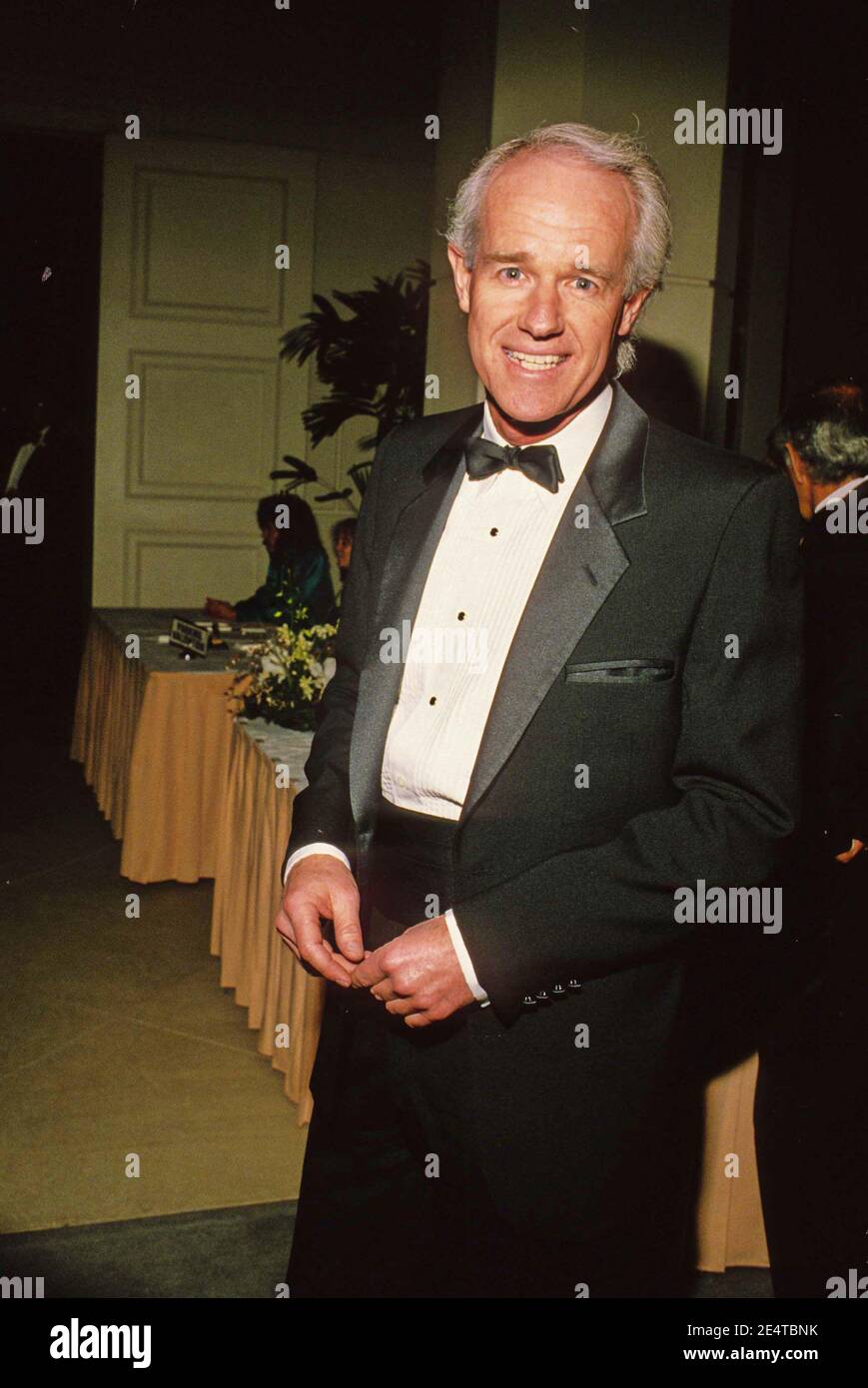 Mike Farrell Credit: Ralph Dominguez/MediaPunch Stock Photo - Alamy