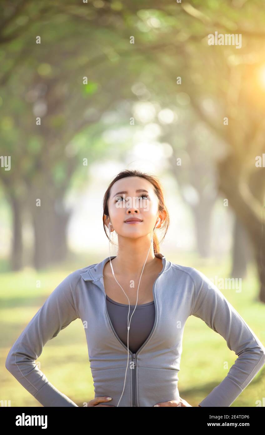 Running hard hi-res stock photography and images - Alamy