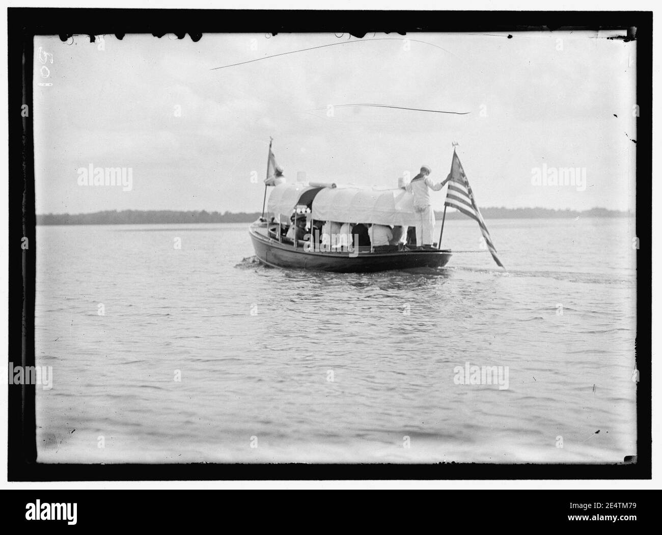 MAYFLOWER, U.S.S. TOGS Stock Photo - Alamy