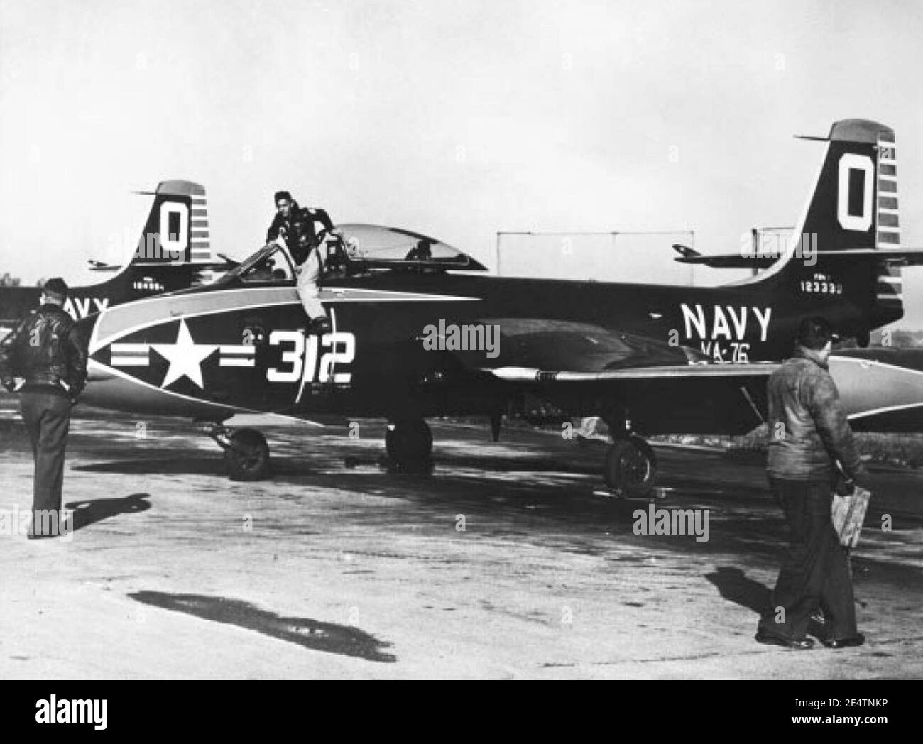 Mcdonnell f2h 2 banshee hi-res stock photography and images - Alamy