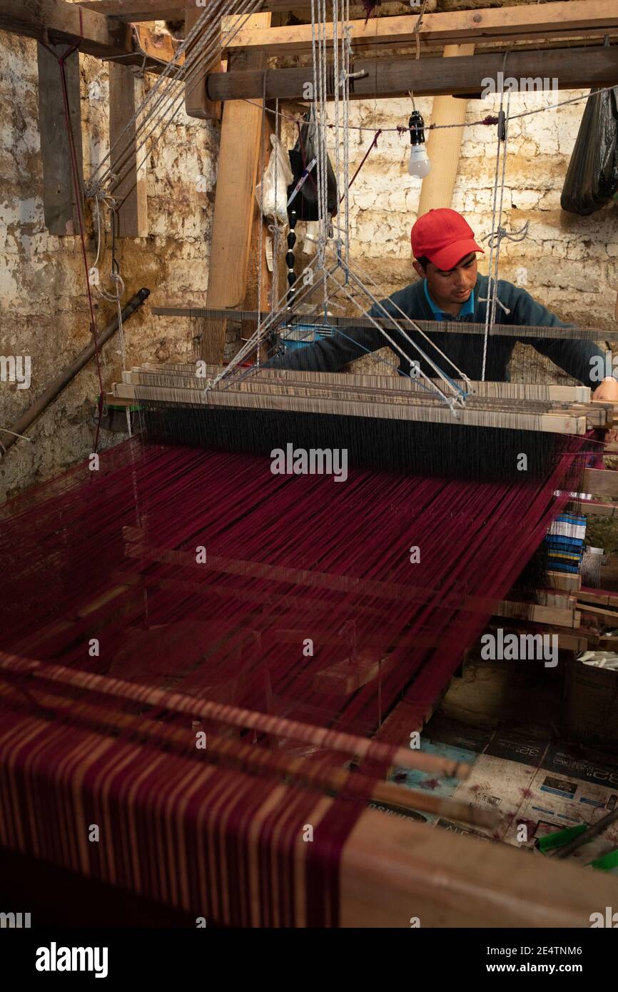 Central american loom hi-res stock photography and images - Alamy