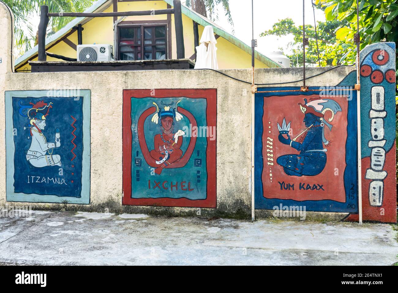 Maya murals hi-res stock photography and images - Alamy