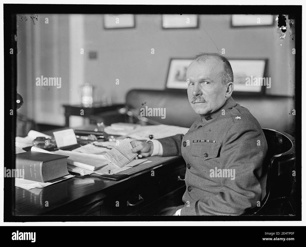 Maj gen mcintyre hi-res stock photography and images - Alamy