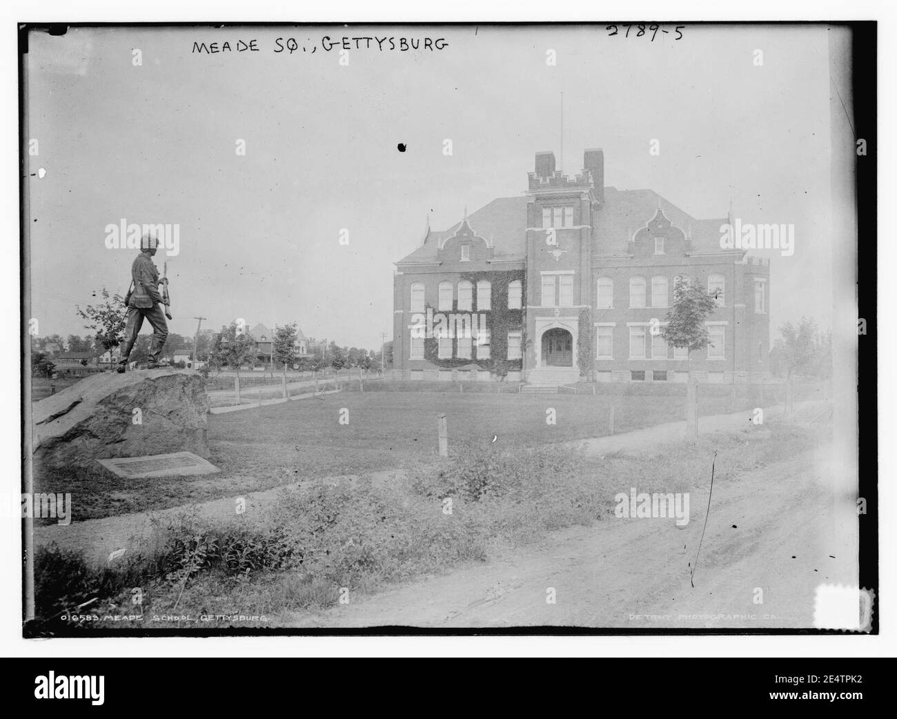 Meade School, Gettysburg Stock Photo - Alamy