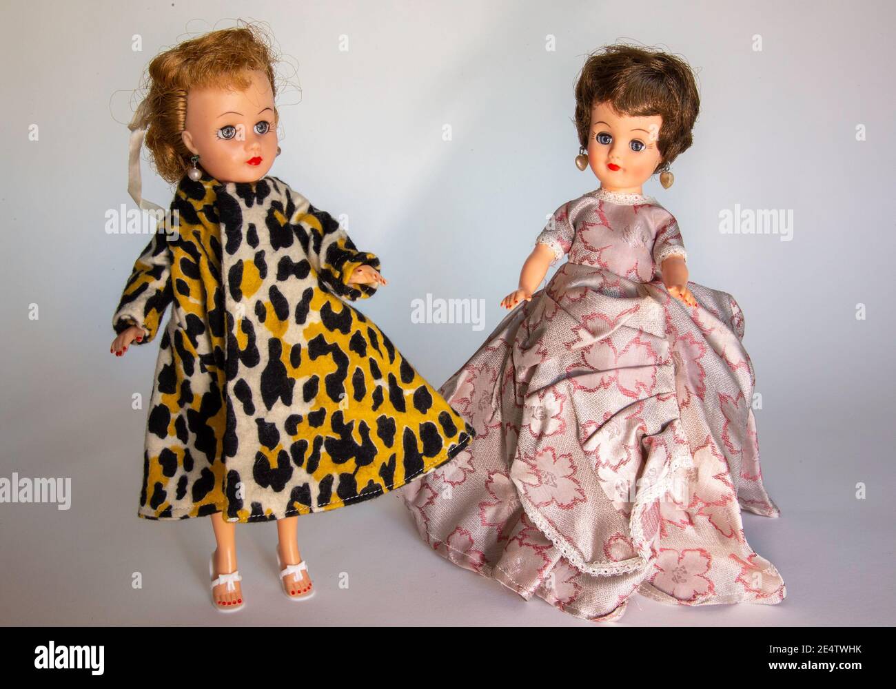 Vintage toy dolls hi-res stock photography and images - Alamy