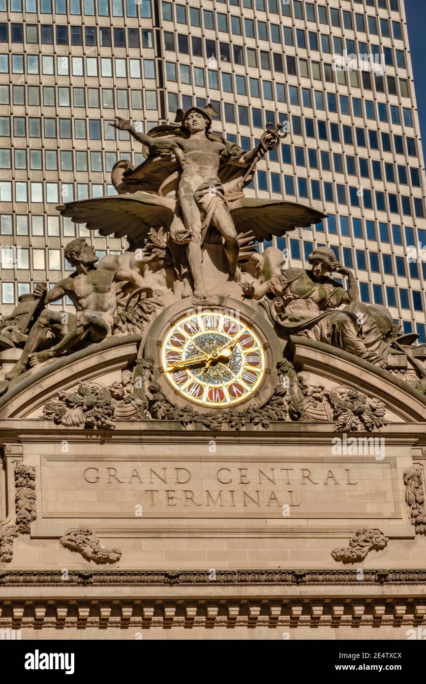 Grand central station clock and tiffany hi-res stock photography and ...