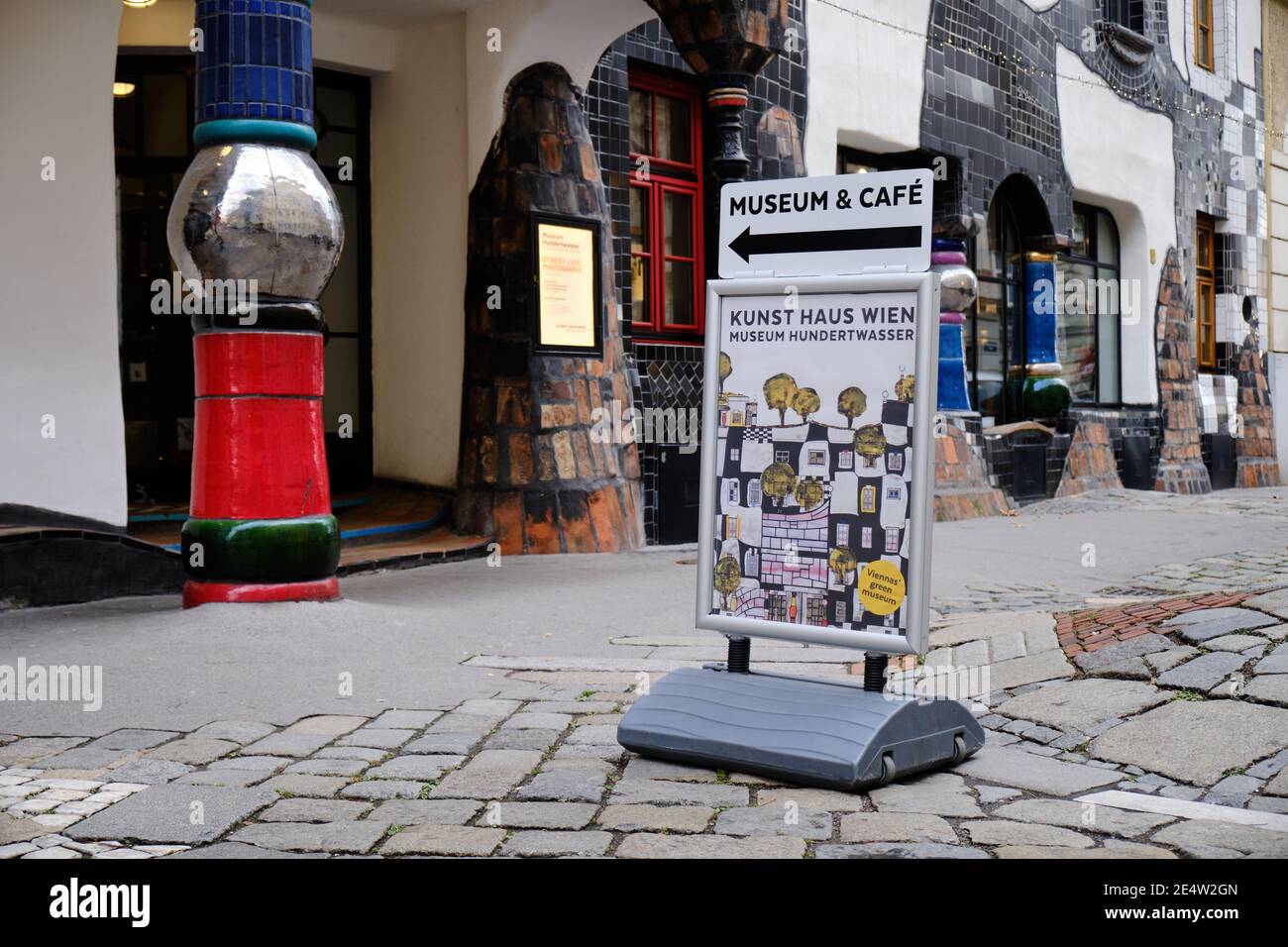 Wien cafe museum vienna cafe hi-res stock photography and images - Alamy