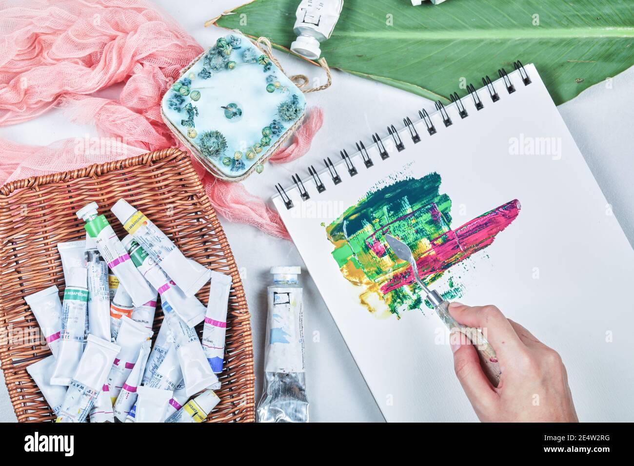 Tool picture paint hi-res stock photography and images - Alamy