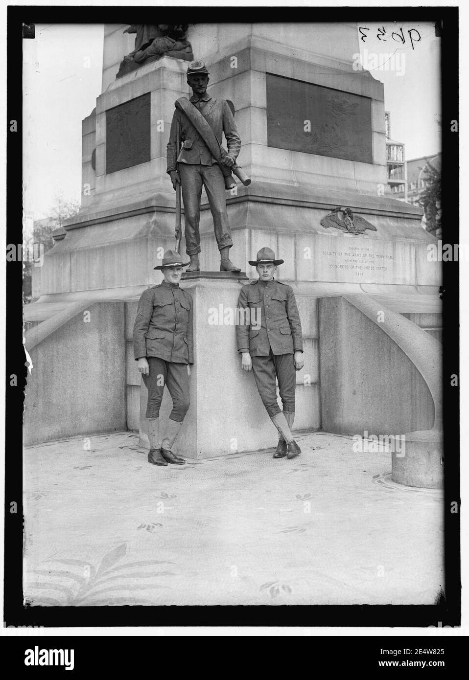Men in uniform at Sherman Monument, Washington, D.C Stock Photo - Alamy