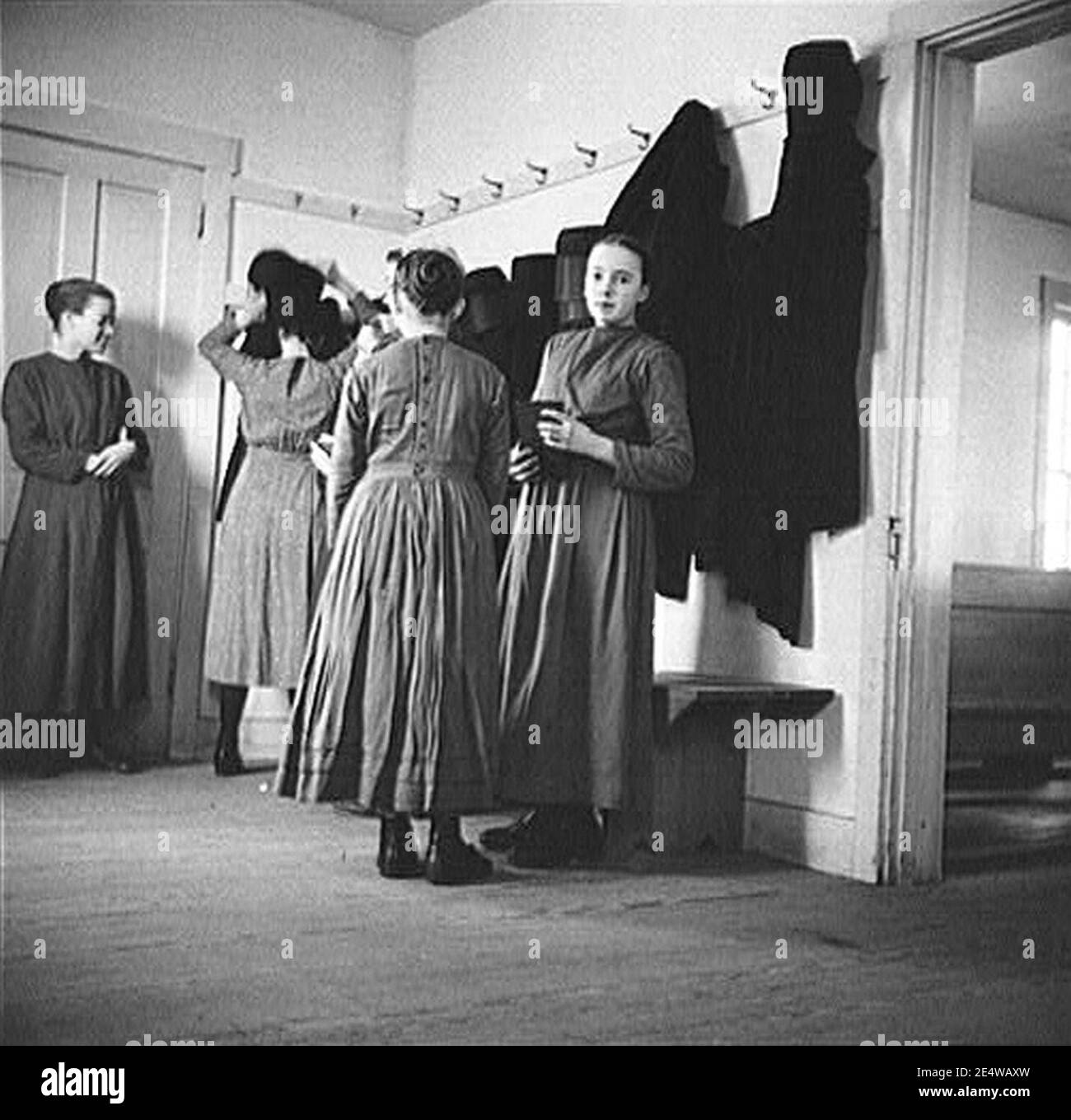 Mennonite Black and White Stock Photos & Images - Alamy