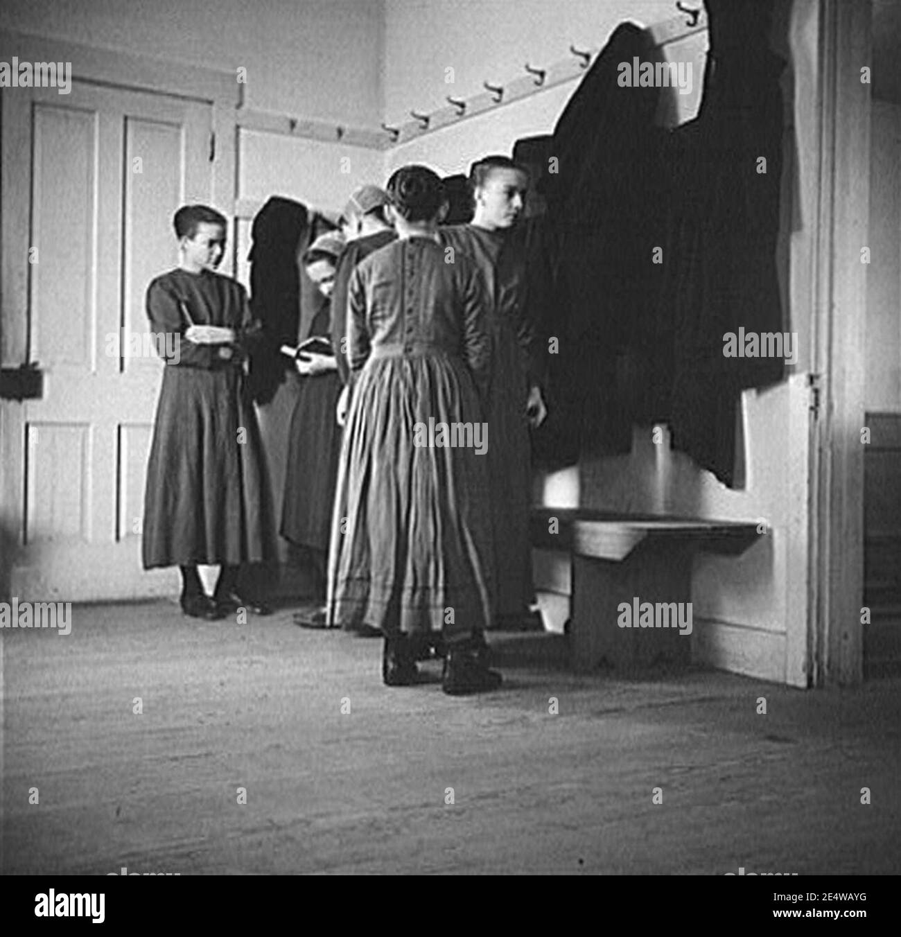Mennonite Black and White Stock Photos & Images - Alamy