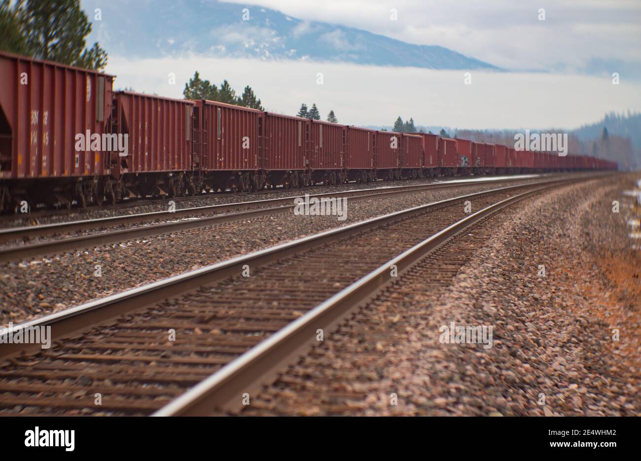 Railroad hopper cars hi-res stock photography and images - Alamy