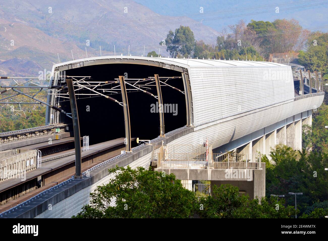 Noise barrier hong kong hi-res stock photography and images - Alamy
