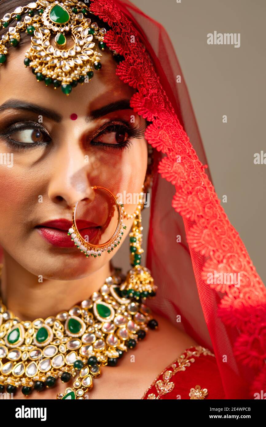 Beautiful Indian bride Stock Photo - Alamy