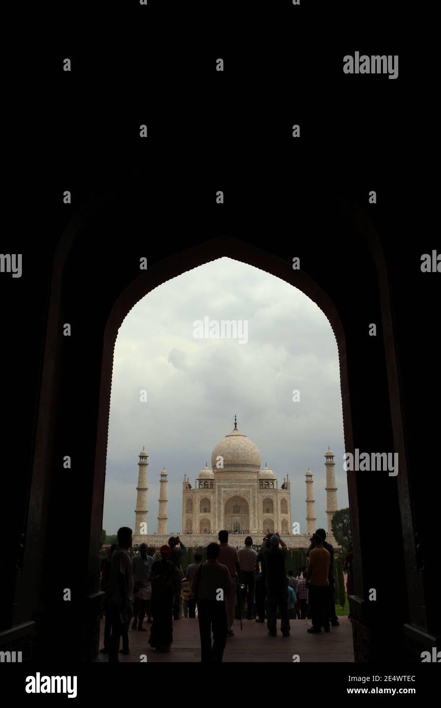 Taj mahal gate hi-res stock photography and images - Alamy