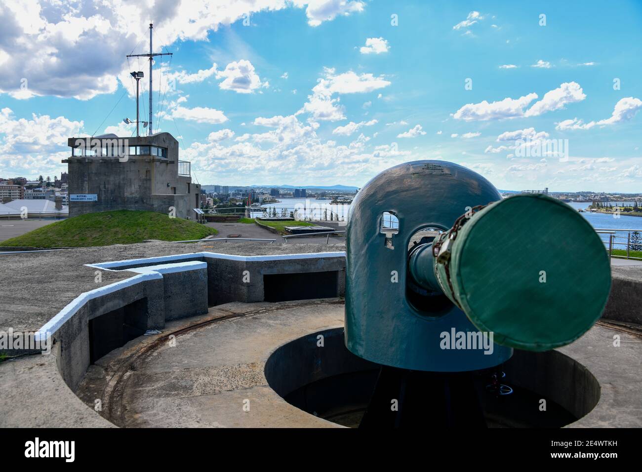 Fort Scratchley Exterior, WWII Fort, with Green Canon Gun, Newcastle ...
