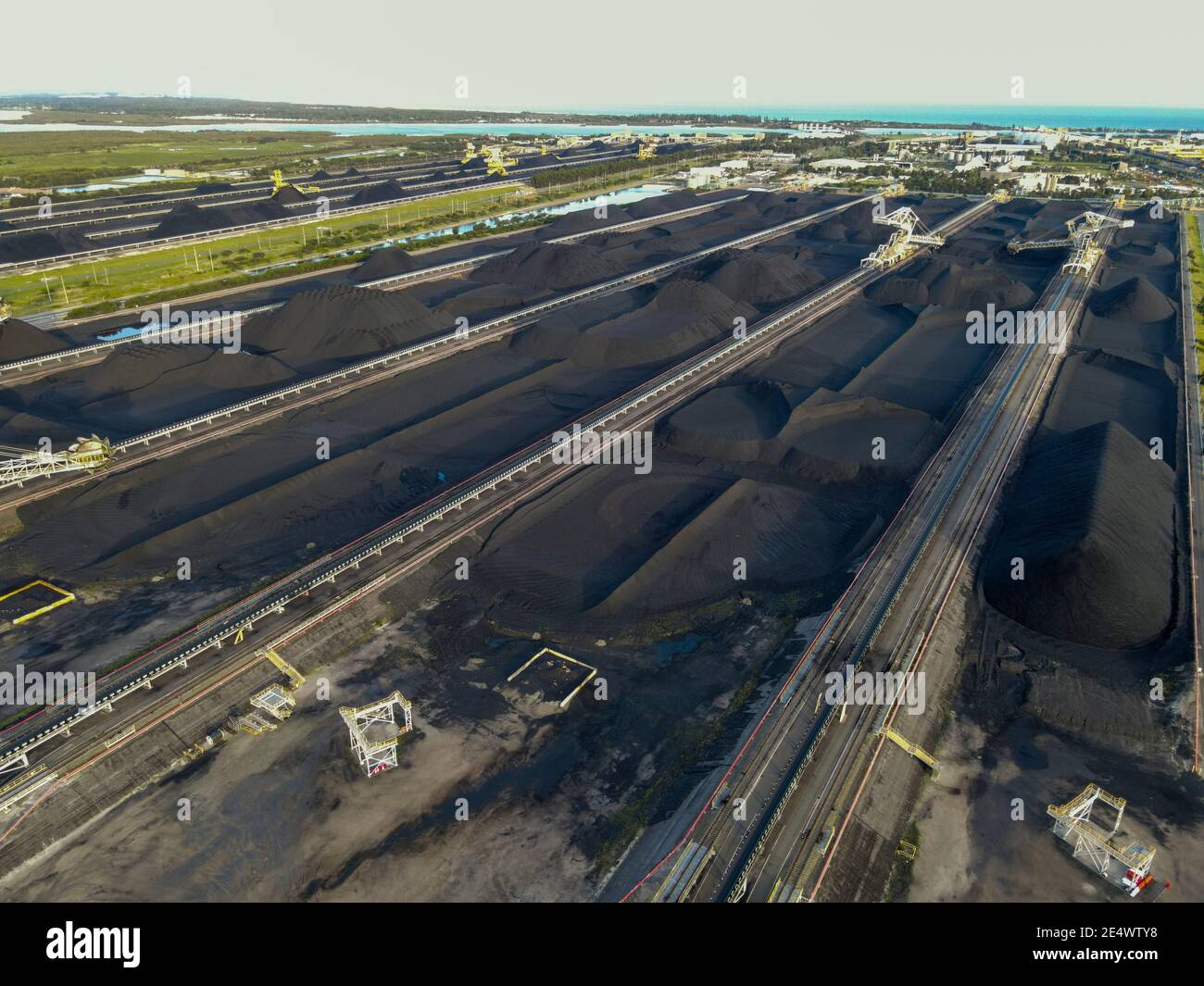 Port of Newcastle Black Coal Loader onto Bulk Shipping Carriers Boats ...