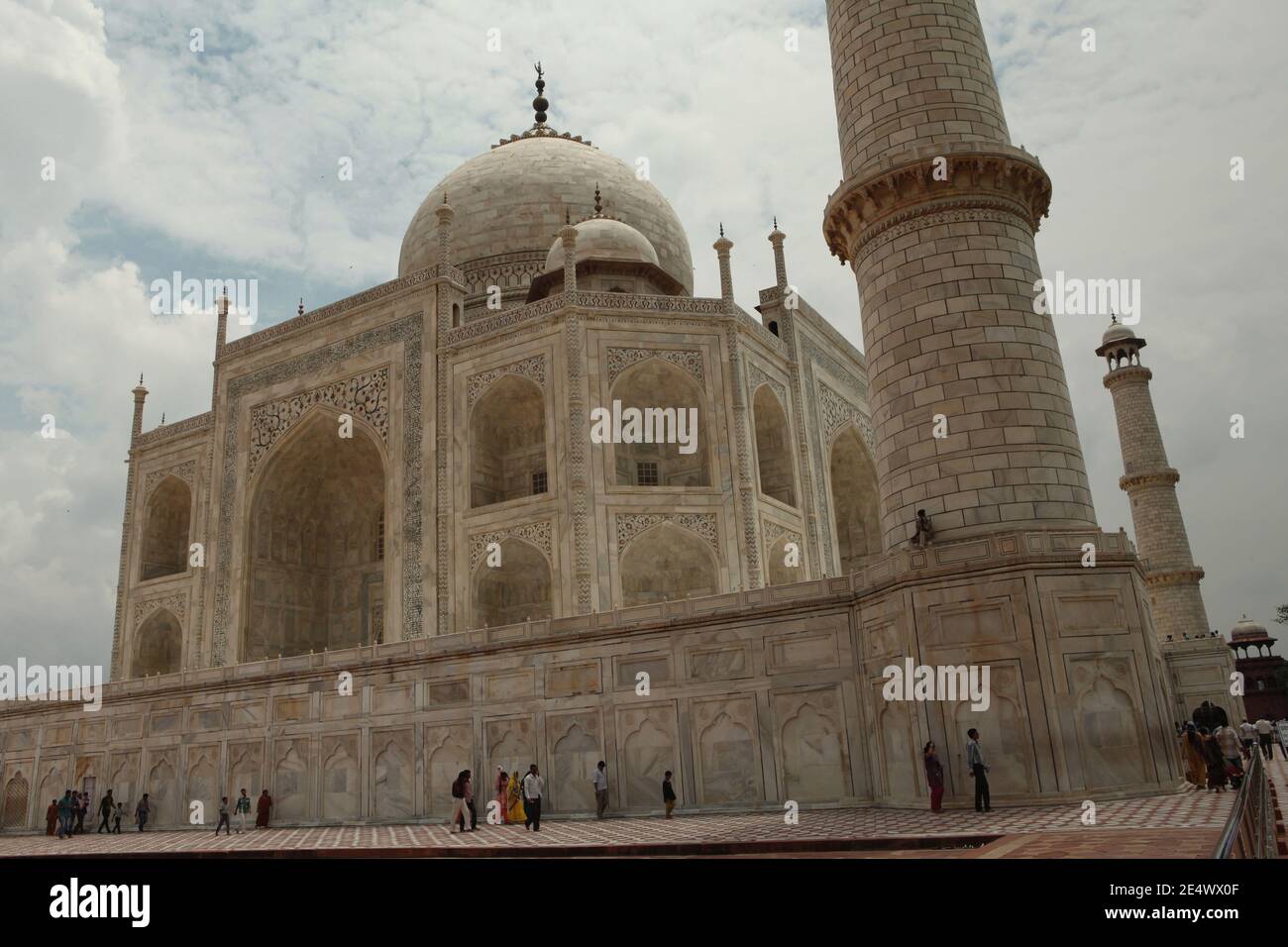 Visit the taj mahal hi-res stock photography and images - Alamy