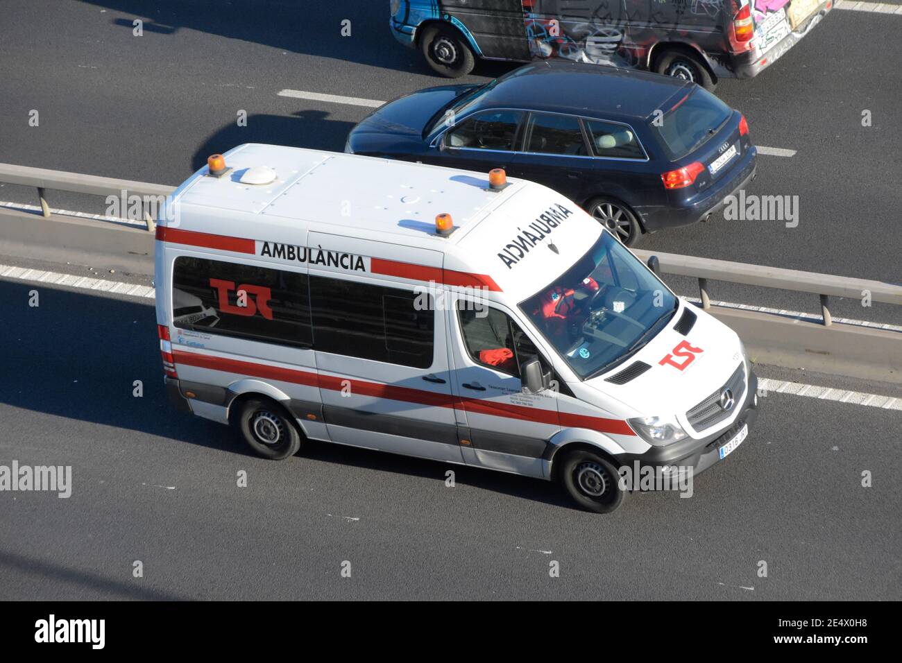 Emergency control room ambulance hi-res stock photography and images ...