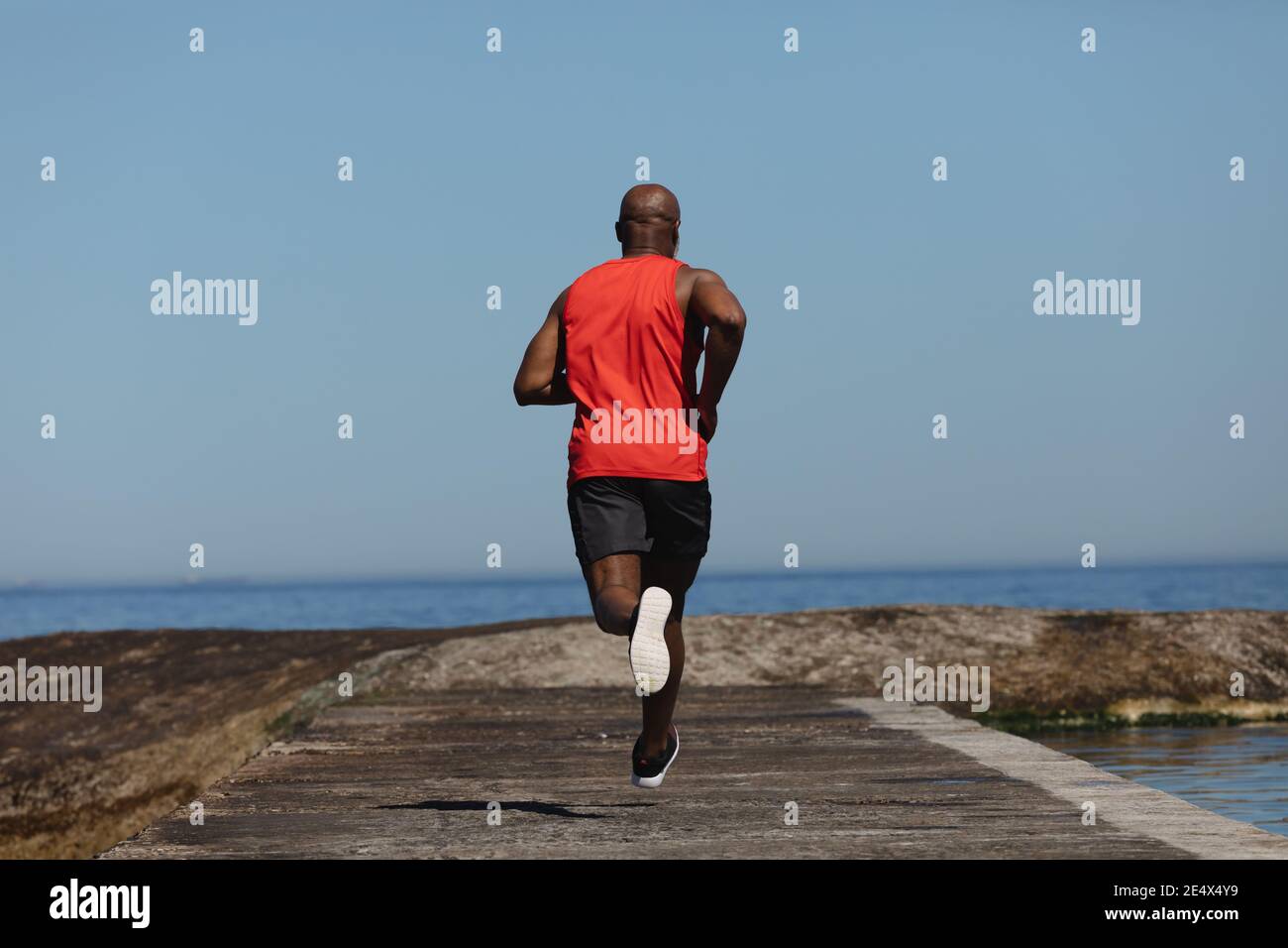 African senior athlete marathon hi-res stock photography and images - Alamy