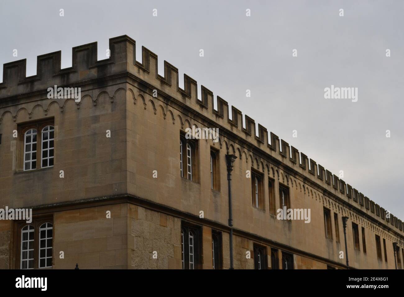 Example of embattled parapets hi-res stock photography and images - Alamy