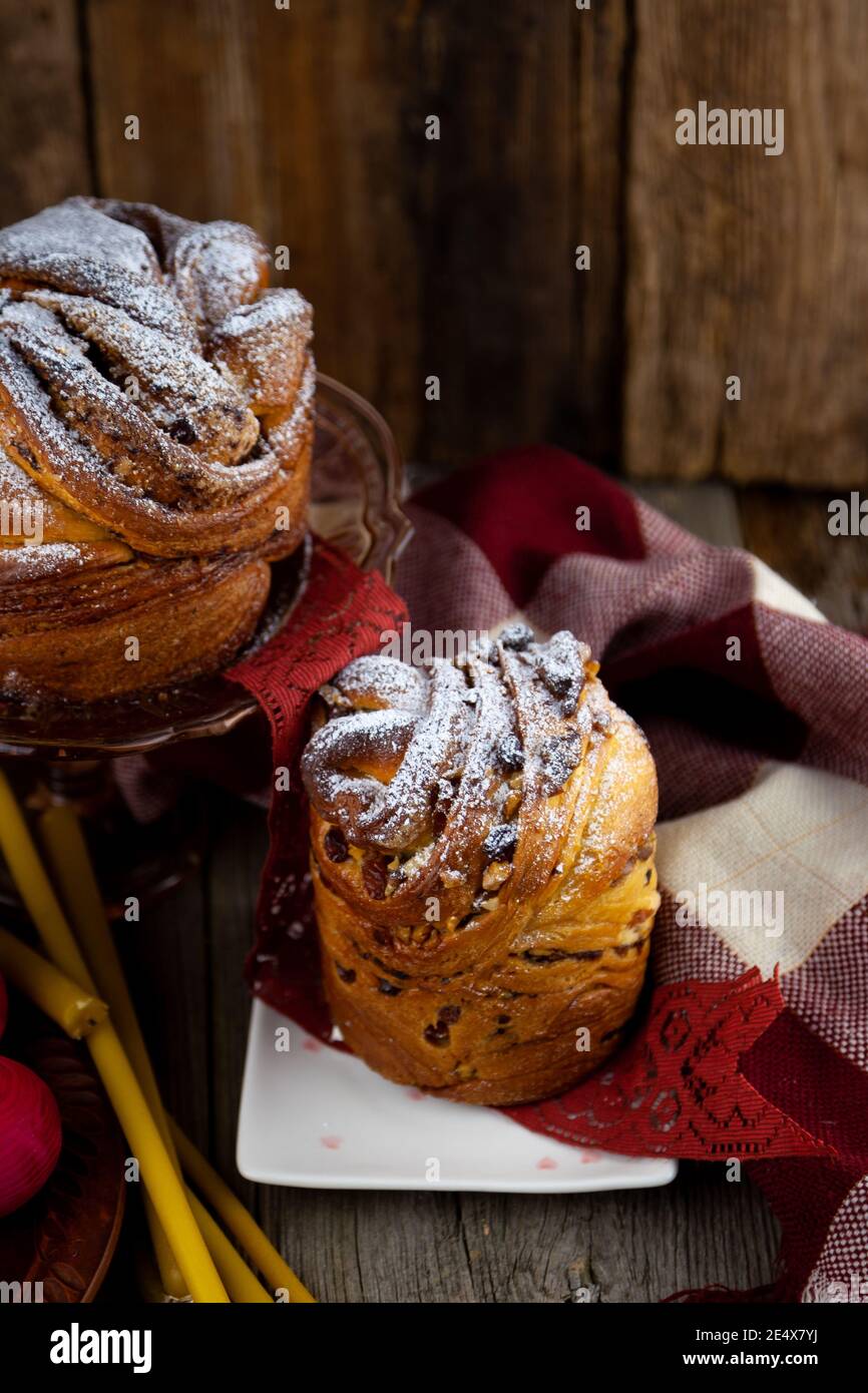 Easter cake kraffin. Kraffins with raisins, candied fruits and poppy ...