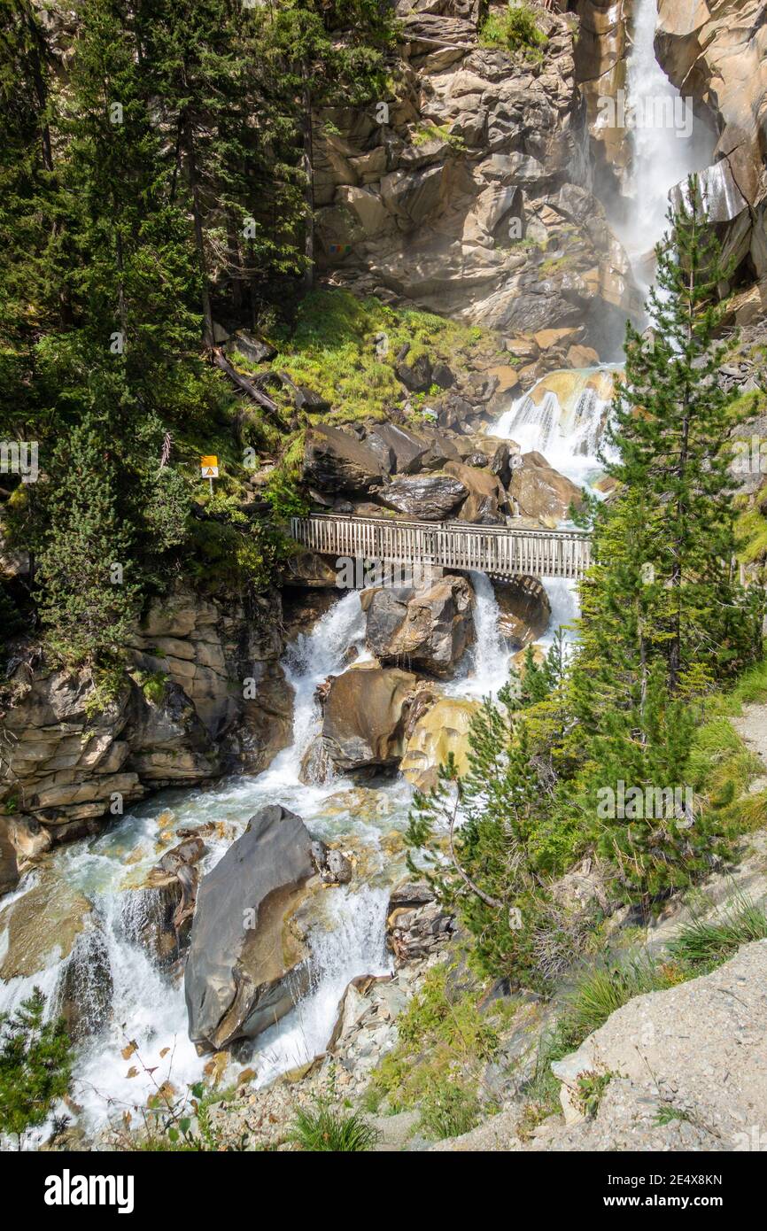 Waterfall in vanoise national hi-res stock photography and images - Alamy