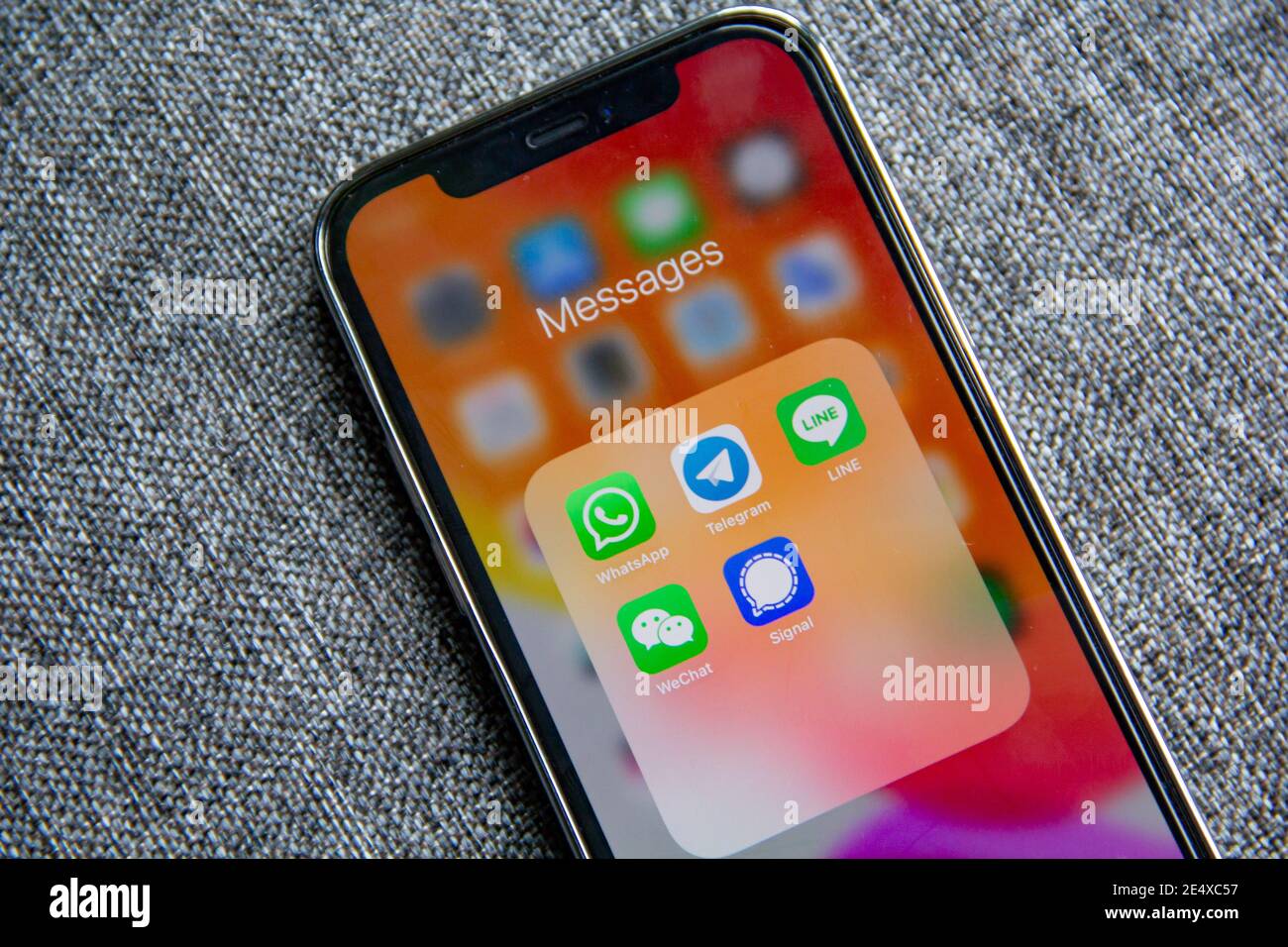 Message Apps - Social networking chat application (Whatsapp, Signal ...