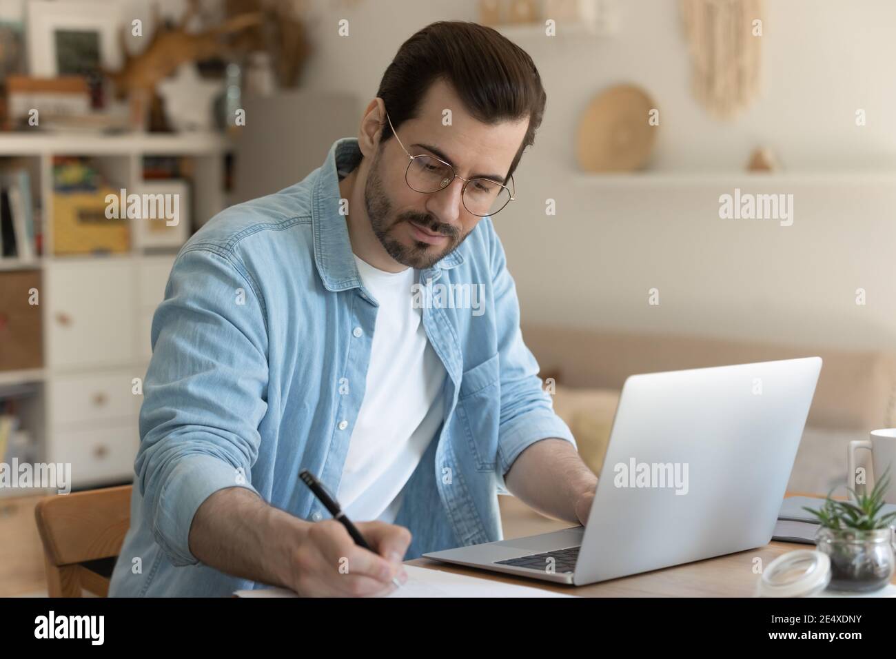 Lecture platform hi-res stock photography and images - Alamy