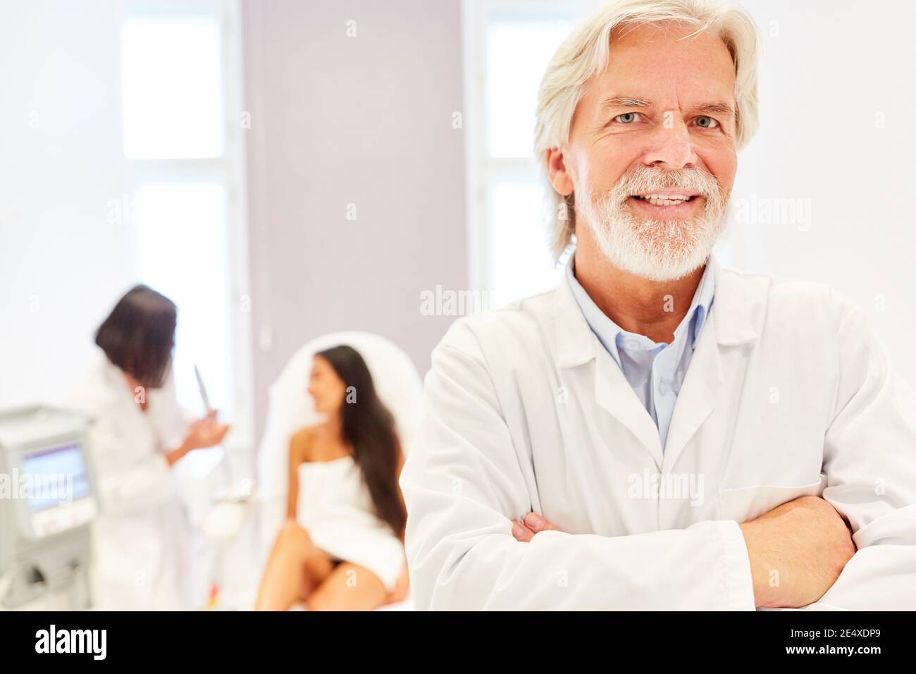 Arms plastic surgery hi-res stock photography and images - Alamy