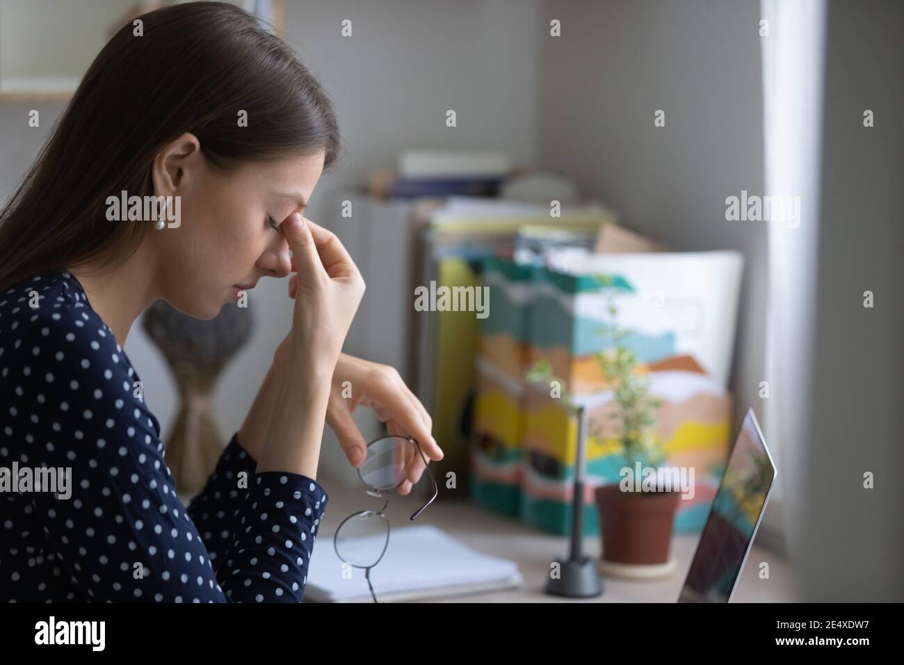 Computer vision syndrome hi-res stock photography and images - Alamy