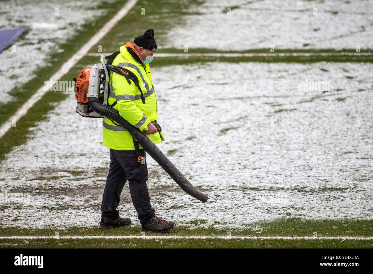 Football stadium staff hi-res stock photography and images - Alamy