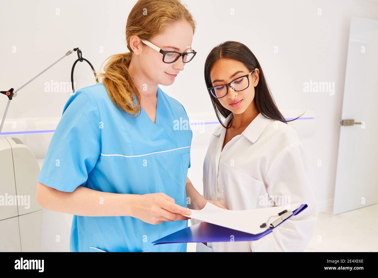 Record file patient doctor hi-res stock photography and images - Alamy