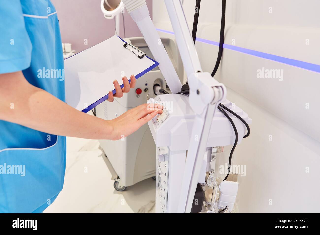 Medical device hi-res stock photography and images - Alamy