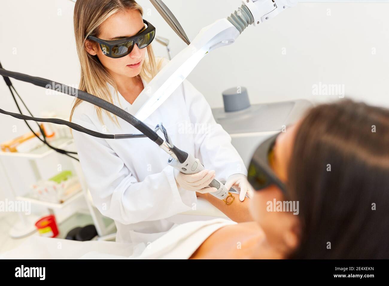 Woman dermatologist laser hi-res stock photography and images - Alamy