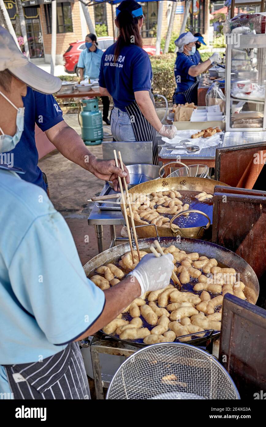 Prepared food outside hi-res stock photography and images - Alamy