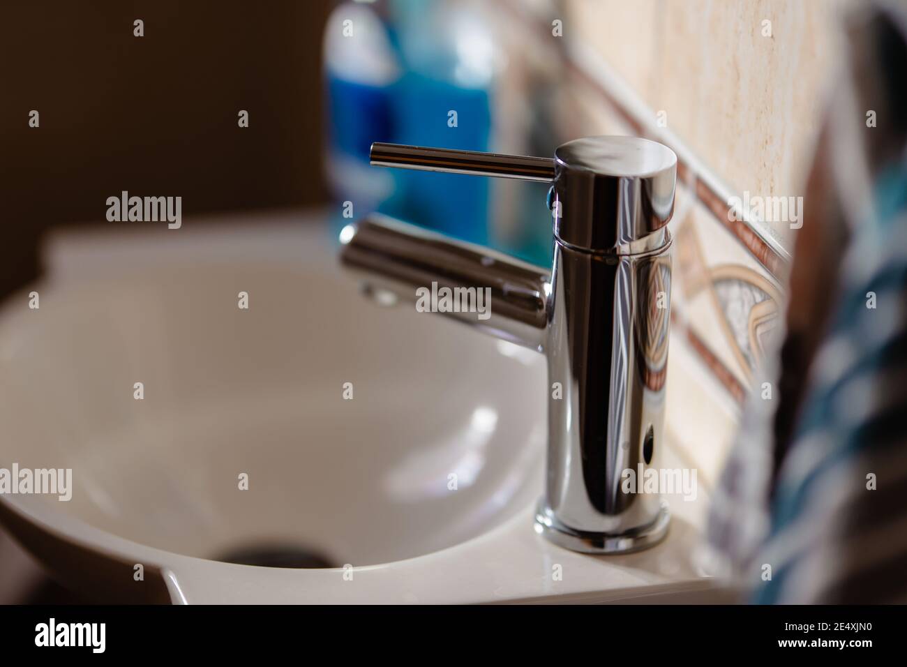 Decorative water basin hi-res stock photography and images - Alamy