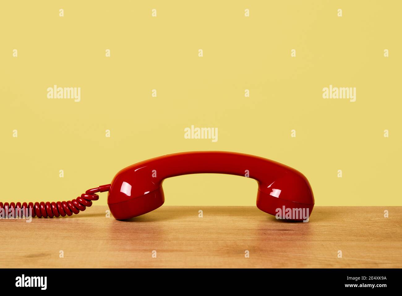 Closeup handset red landline hi-res stock photography and images - Alamy