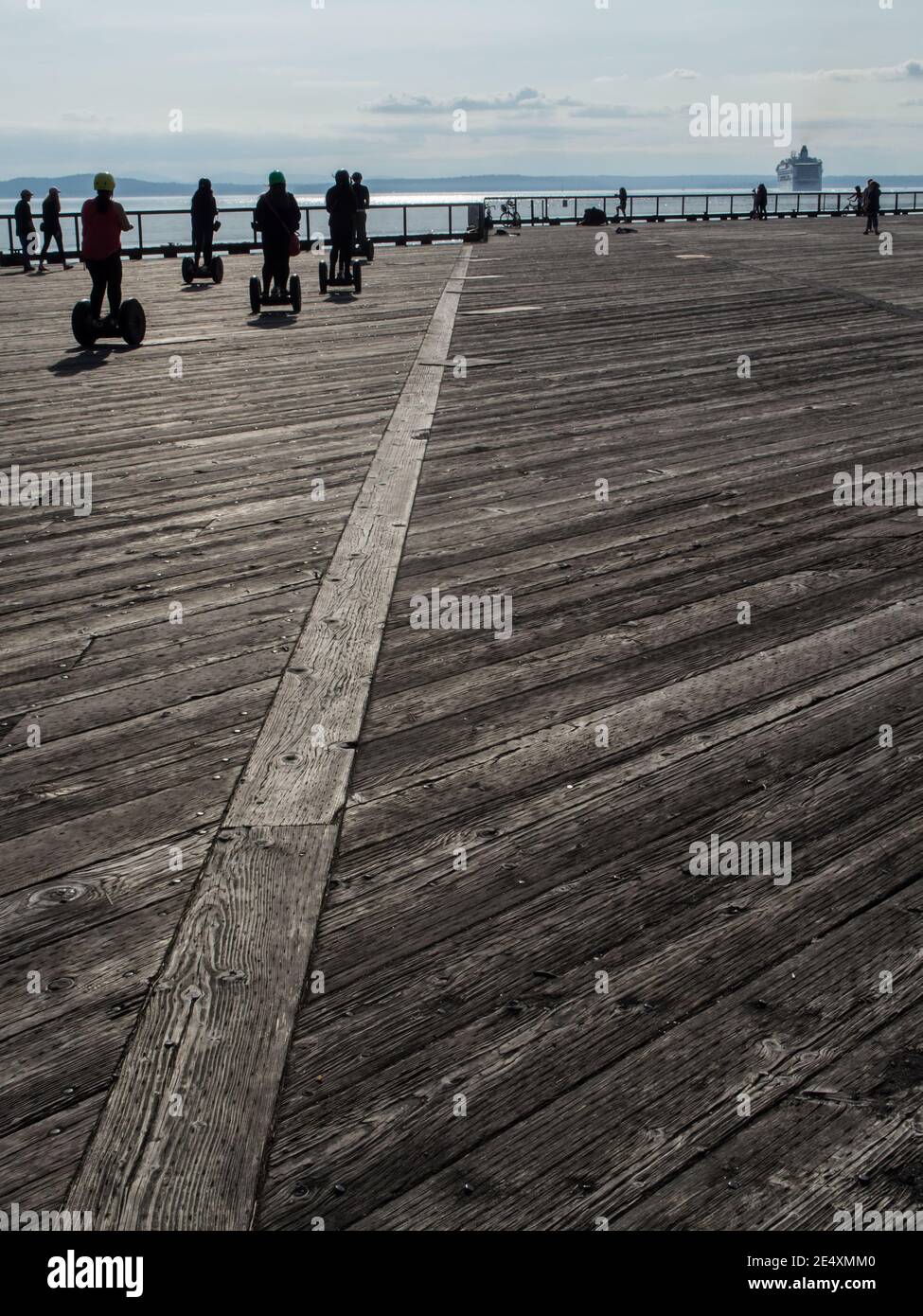 Ship riders hi-res stock photography and images - Alamy