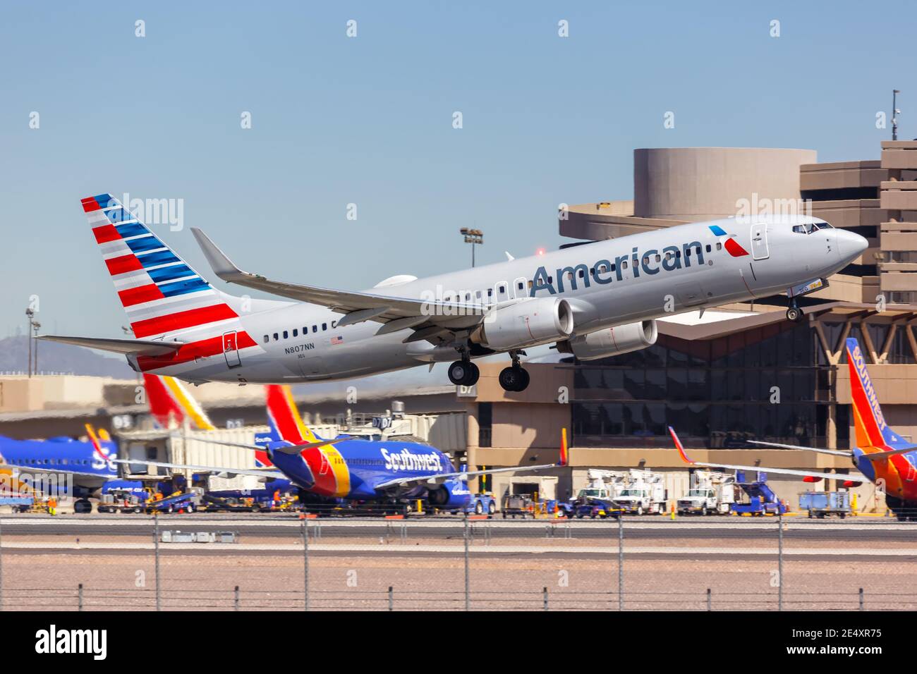Phoenix, Arizona - April 8, 2019: American Airlines Boeing 737-800 ...