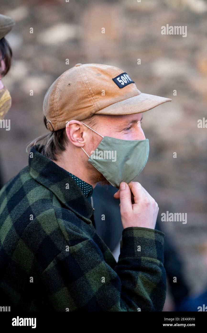 Four people charged with criminal damage of the statue of Edward ...