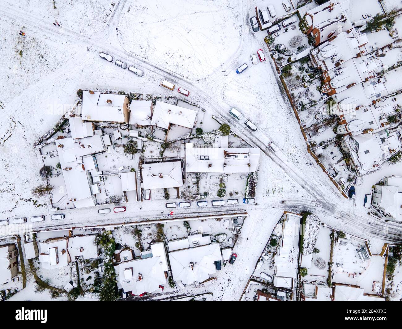 Surrey snow street scene hi-res stock photography and images - Alamy