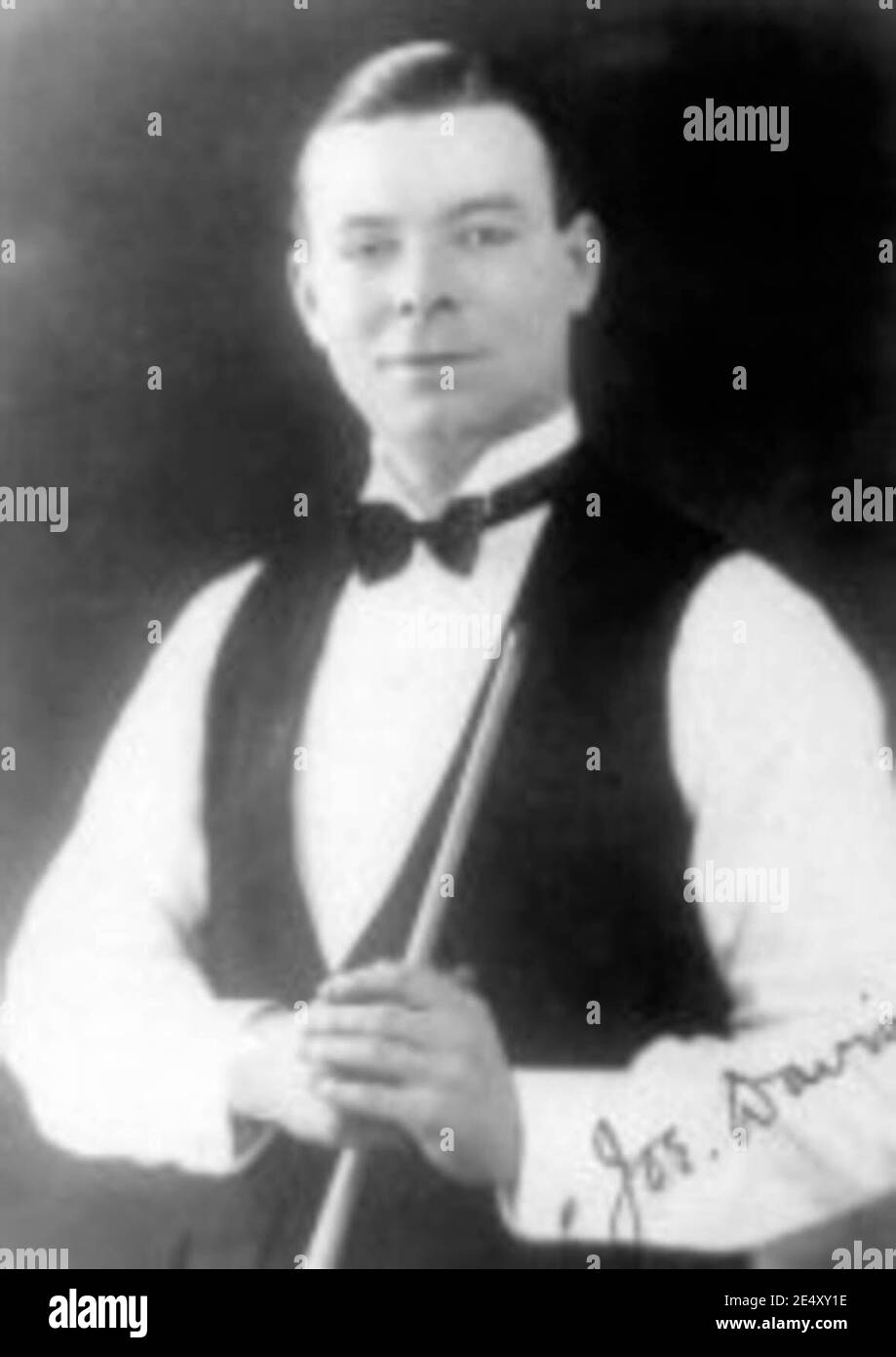 Joe davis snooker Black and White Stock Photos & Images - Alamy